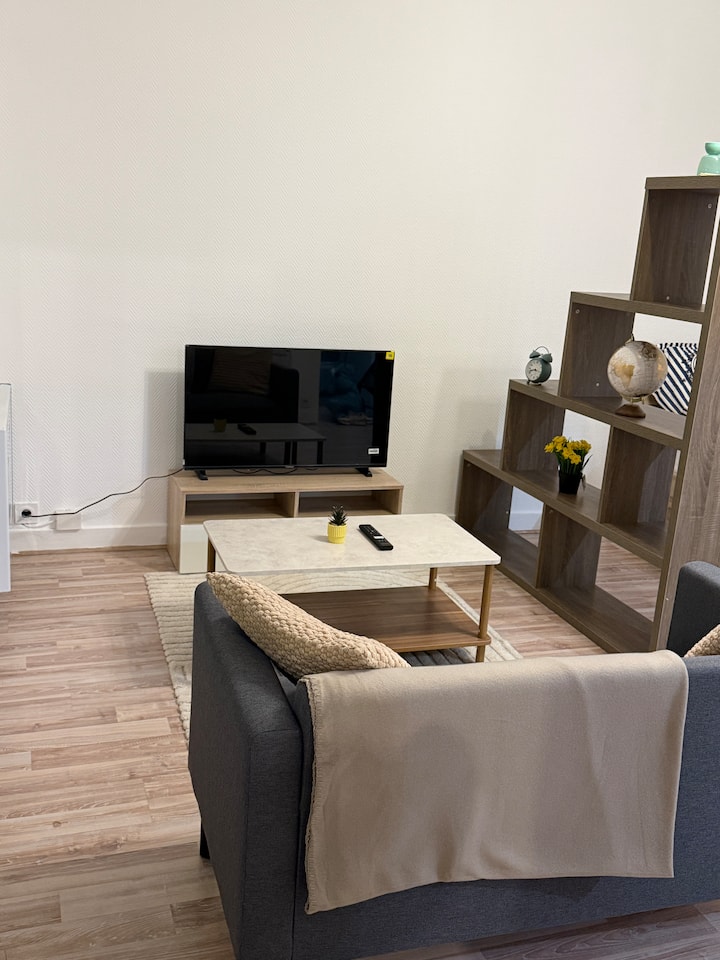 Studio Lumineux Avec Balcon Proche De La Gare - Tours