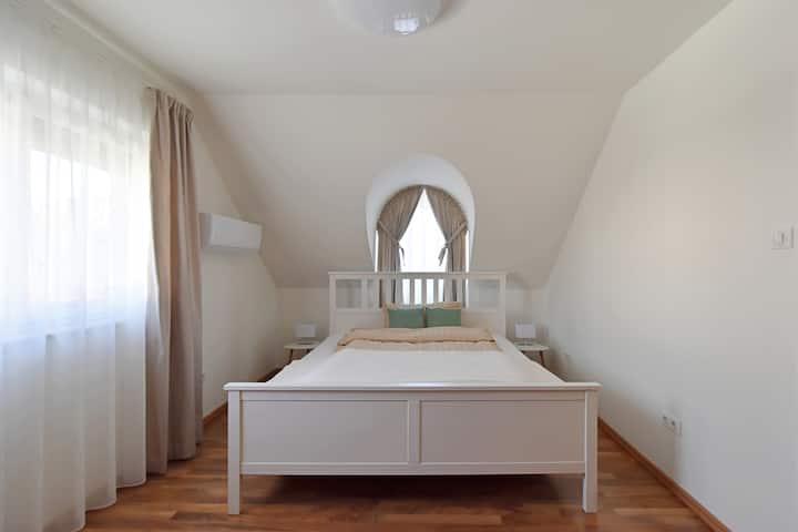 Lehel Apartman Belváros Közeli Kényelmes Lakás - Győr