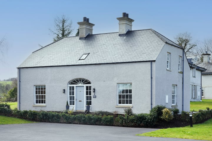 Makeny Cottage, 12 Lough Erne Golf Village. - Enniskillen
