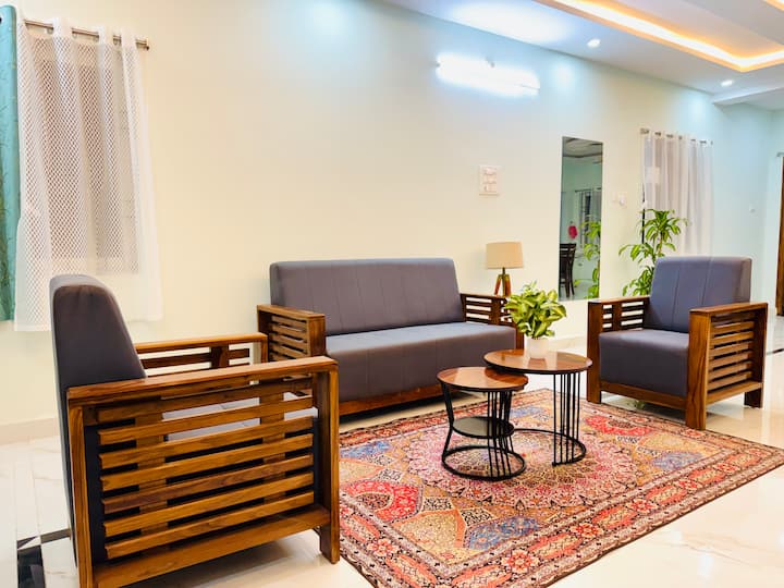 Golden Vistas_vaibhavam Signature - 蒂魯帕蒂