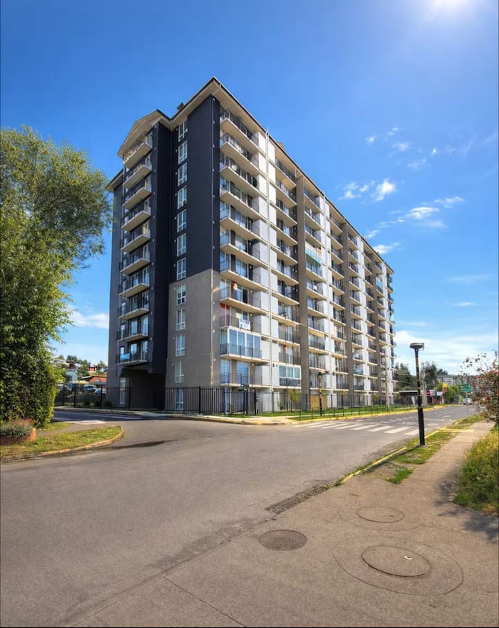 Amaneceres Con Vista Panorámica Al Lago Y Volcán - Villarrica
