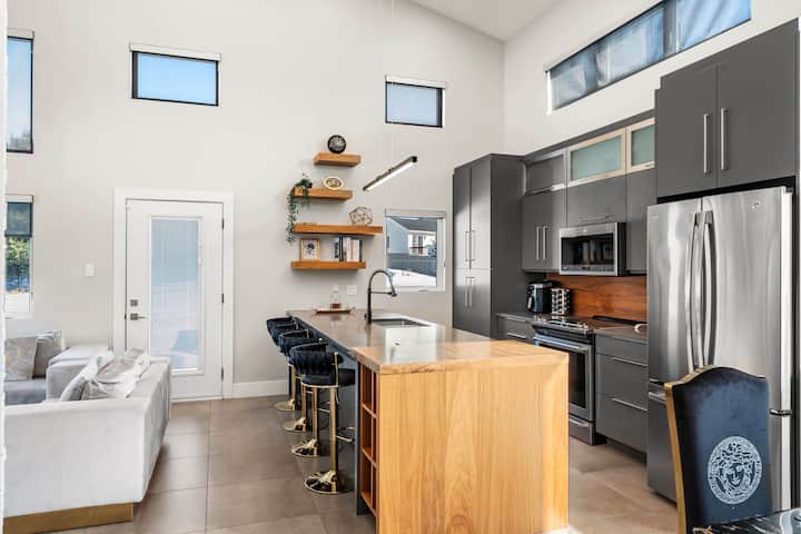 Luxury East Coast Retreat W/ Outdoor Pool - Prince Edward Island