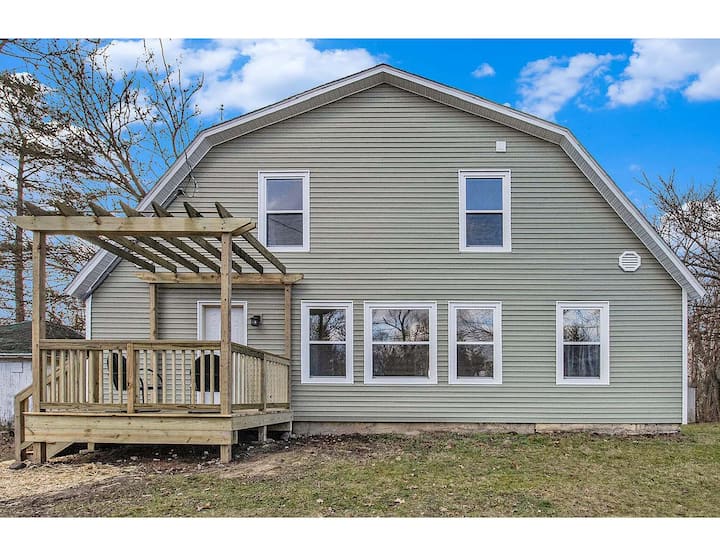 Close To Hillsdale College - Sandy Beach, Hillsdale