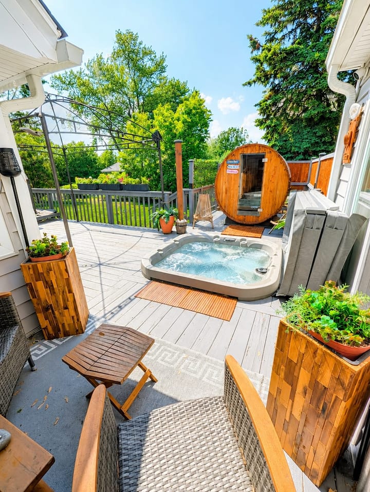 Home Sweet Home For World Cup Fans Hot Tub Sauna - Clifton, NJ