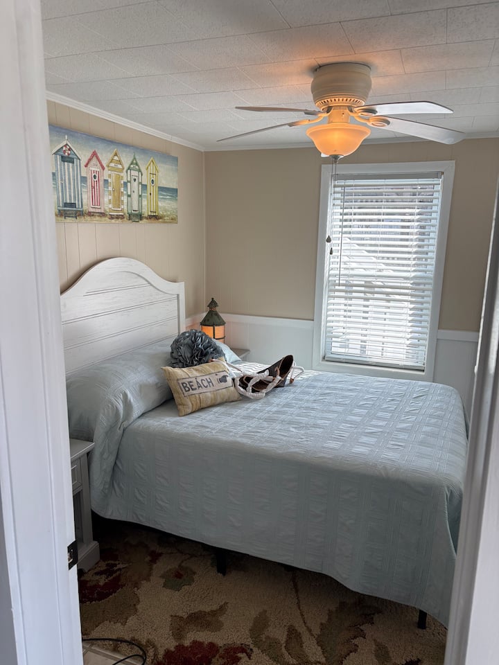 Sandpiper Retreat Chincoteague Island Va Apt-b - Chincoteague, VA