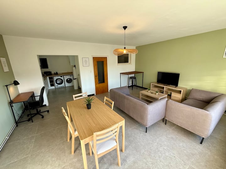 Spacieux Appartement 2 Chambres Entièrement Rénové - Fleurus