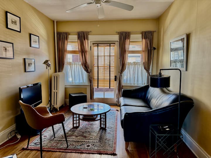 Immaculate Historic Little Italy Apartment! - Cleveland, OH