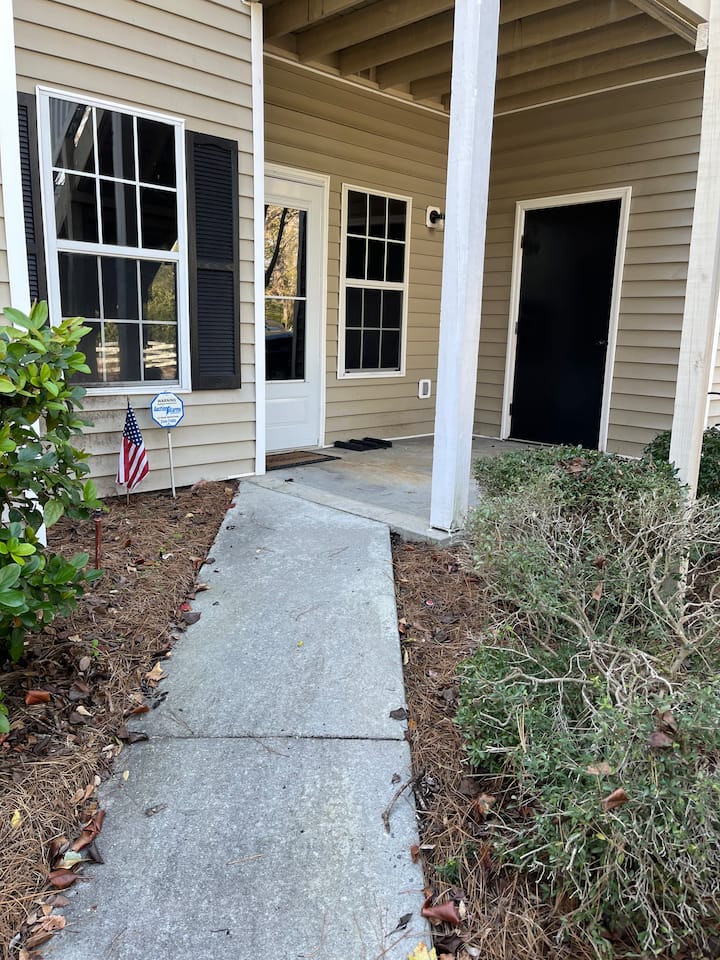 Cute 1 1/2 Bedroom Retreat - Valdosta, GA