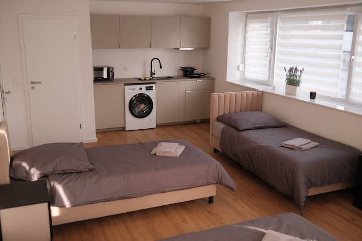 Modernes Apartment Für 3 | Nähe A81 & Stuttgart - Herrenberg