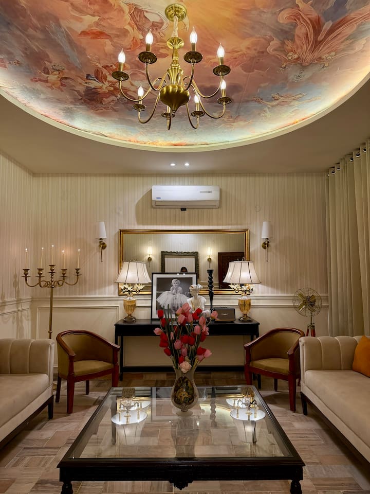 The Valentino By Ab Luxestays - India