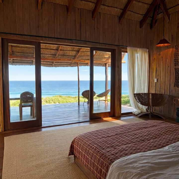 Lodge De Rêve Perché Sur Une Dune Face à L'océan. - Mozambique