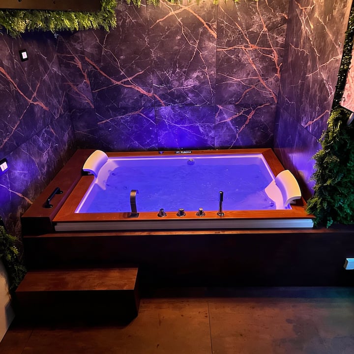 Th Giurba Con Idromassaggio • Centro Messina - Messina