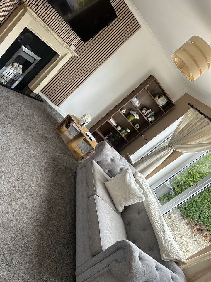 Charming Home Away From Home - シュロップシャー