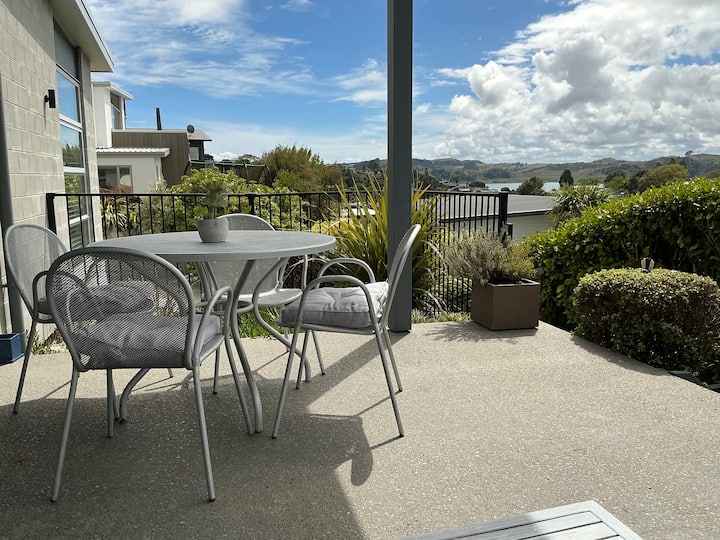 Contemporary Home In Lorenzen Bay, Raglan - Raglan