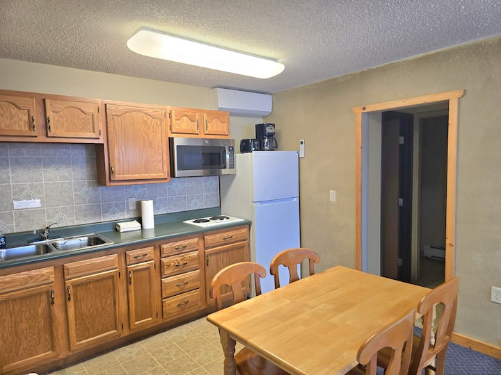 Two Bedroom Kitchenette Suite - Great For Families - Ely, MN