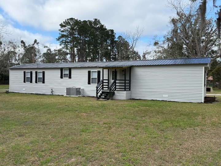 Immaculate, Fully Remodeled, All New 3/2 - Lake City, FL
