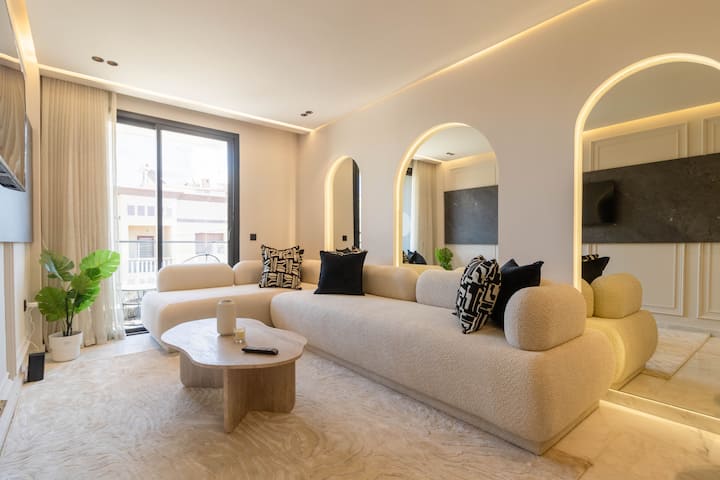 Casa Hôpitaux | Appart ÉLégant • Balcons • Parking - Casablanca, Maroc