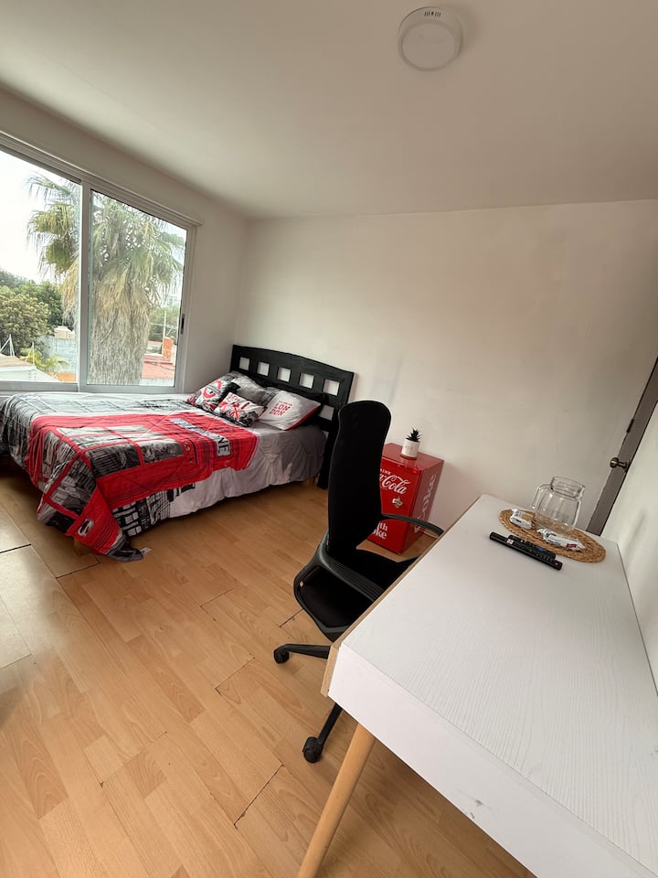 Habitación Independiente A 5 Min De Angelopolis - Puebla