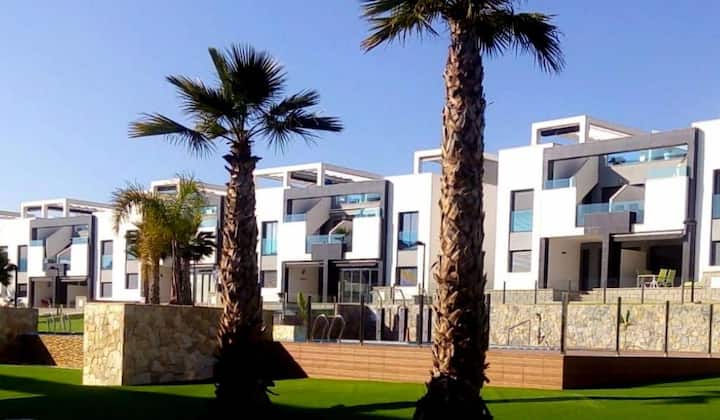 Punta Prima & Oasis Beach Apartment - Cabo Roig