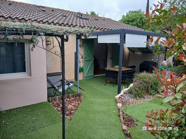 Petite Maison Dans Copropriété Avec Piscine - Fayence