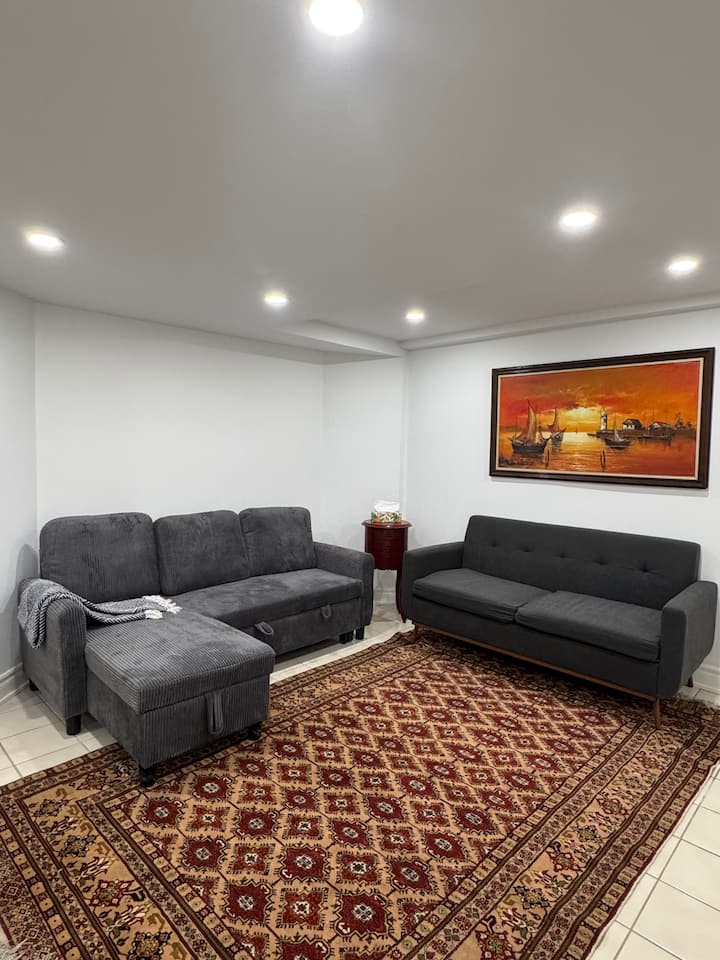 Cozy & Modern Apartment In Pickering - Pickering