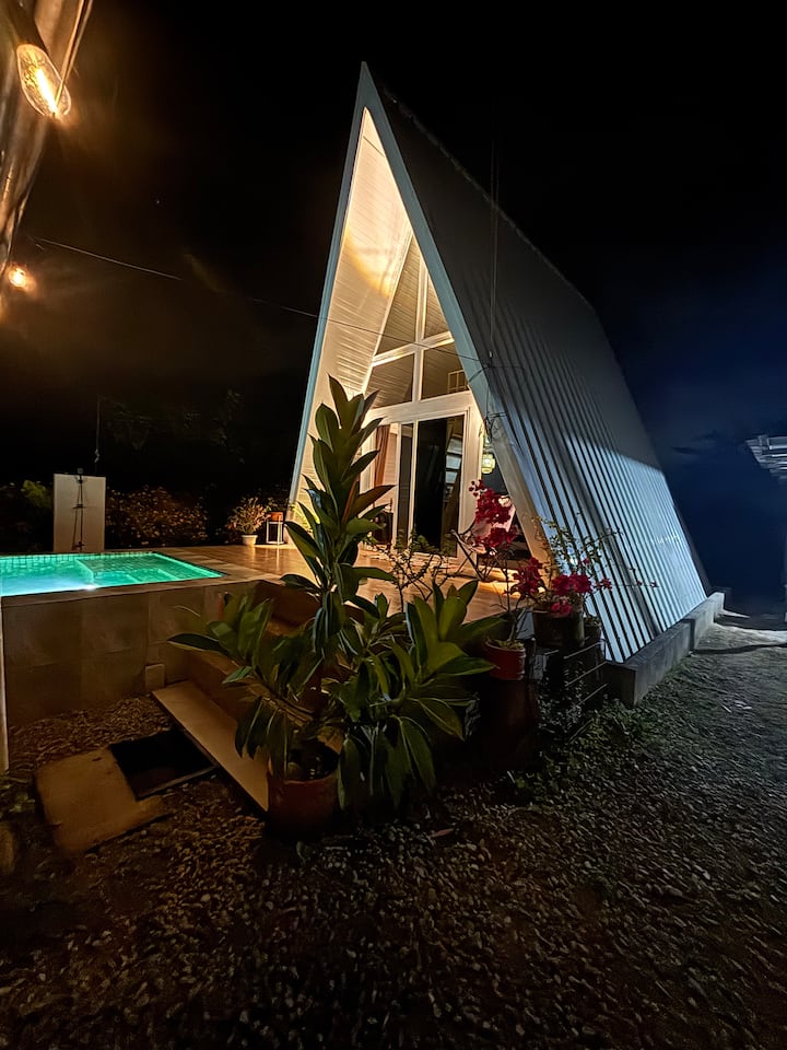 Private Tiny A House & Pool—mt. Arayat View - Philippines