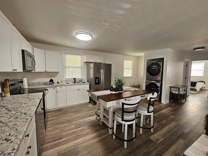 Comfortable Furnished Home - Winston-Salem, NC