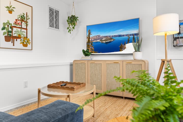 Roxy Ann Hideaway - Medford, OR