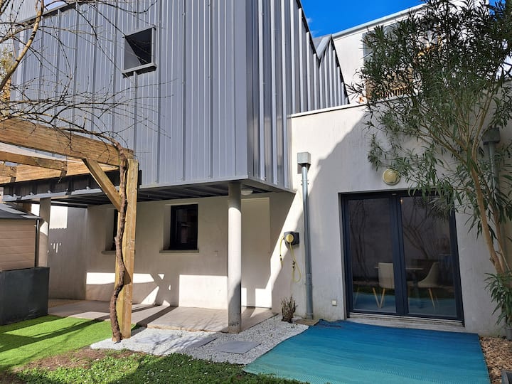 Maison Moderne Central Avec Jardin Et Parking - Floirac