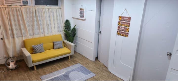 Warm & Cozy Hk Apartment | Easy Access To Mtr - Hongkong