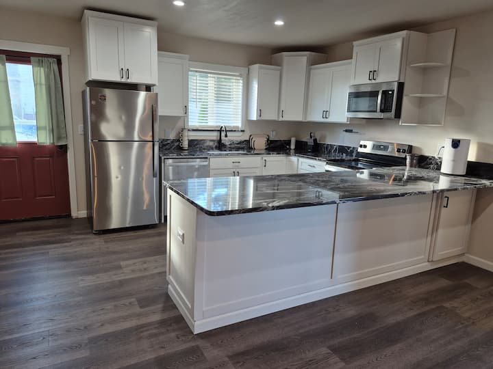 Wine Country Chalet - Relax And Rejuvenate. - Pasco, WA