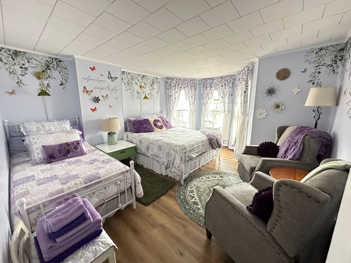 Room In Interlaken At Christy's Place - Hosmer Winery, Ovid