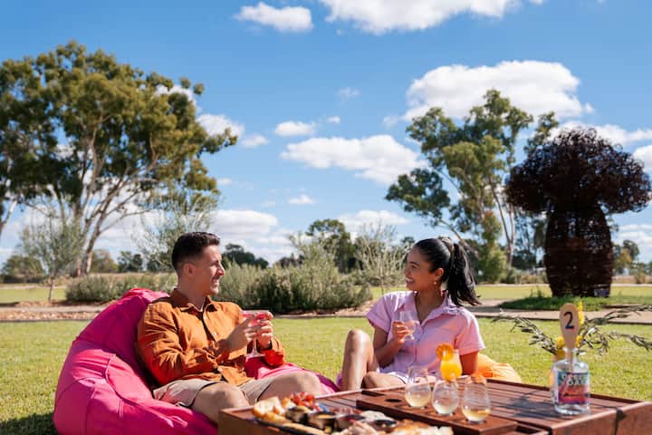 Stay At An Outback Distillery | Luxury Cottage - Roma, Australia