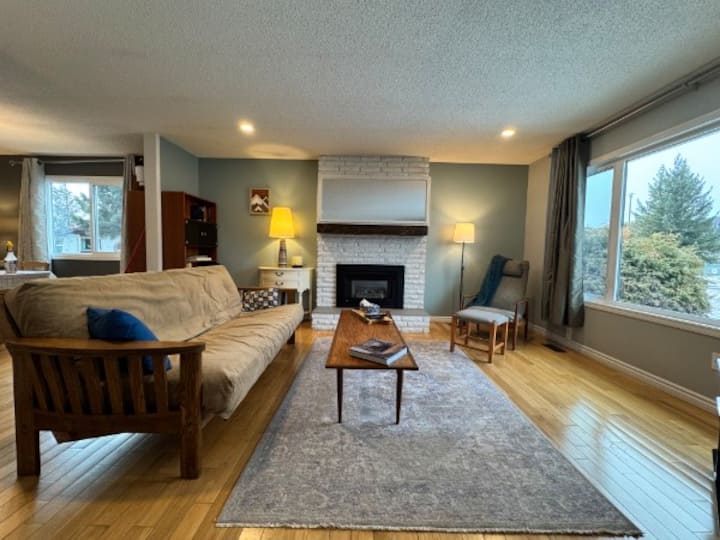 Peaceful Home Away From Home - Canada