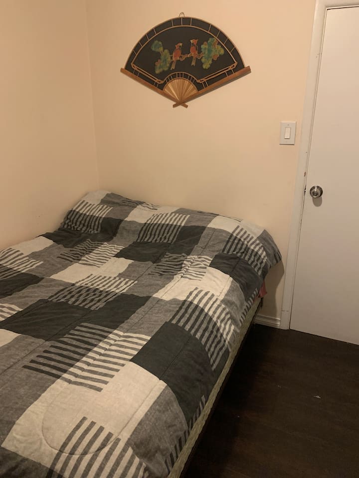 Bright And Cozy - Ponoka