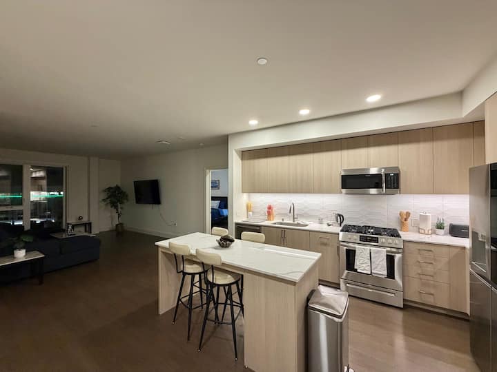Luxury 2br Retreat In Prime West La Location - Santa Monica, CA