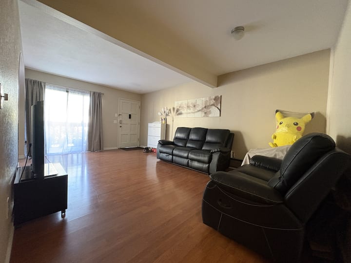 Sweet Home Near Apple 
2 Bedrooms, 1 Queen, 1 Twin - San Jose, CA