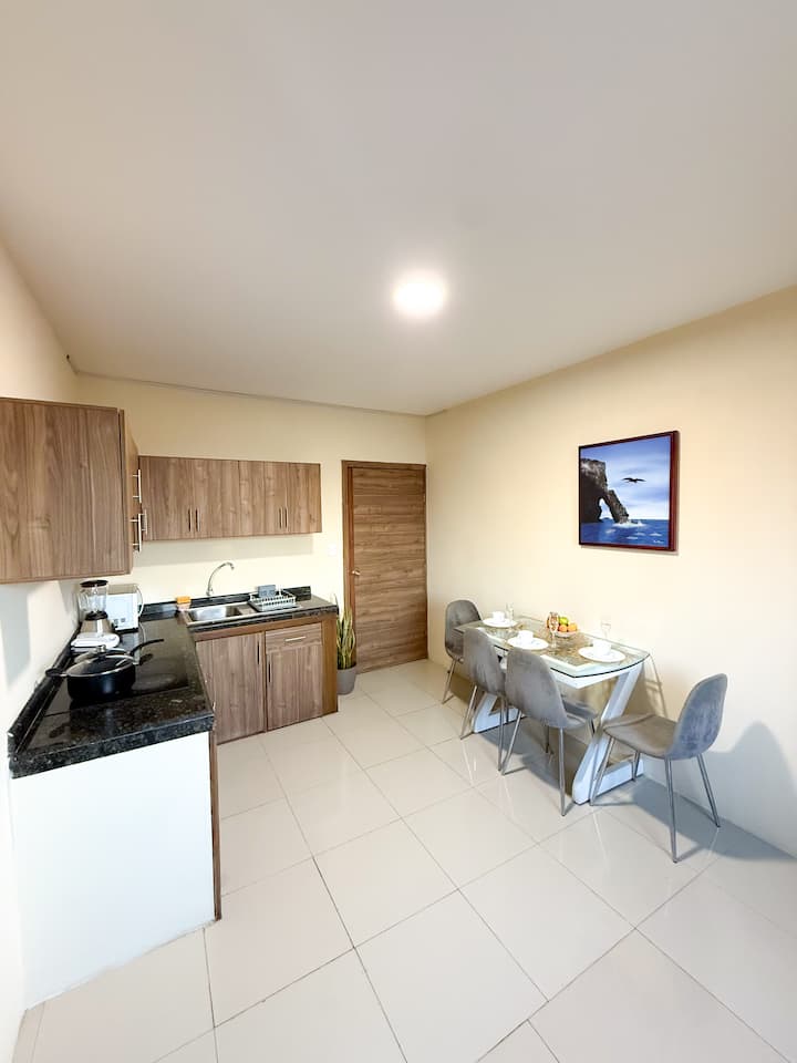 Amplio Departamento/ubicacion Cerca De Tortuga Bay - Galápagos Islands