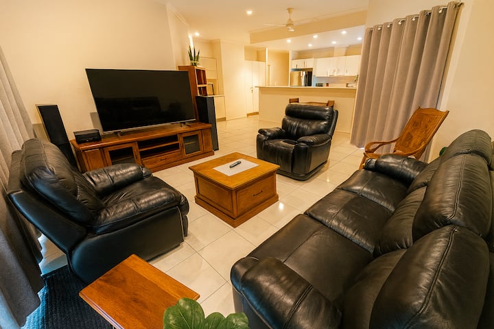 Spacious Home | Ensuite | Caravan Parking - Katherine