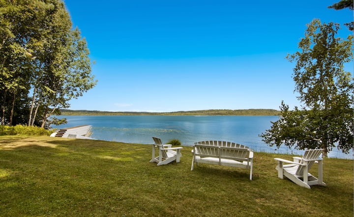Cottage On Lake Leelanau - Suttons Bay, MI