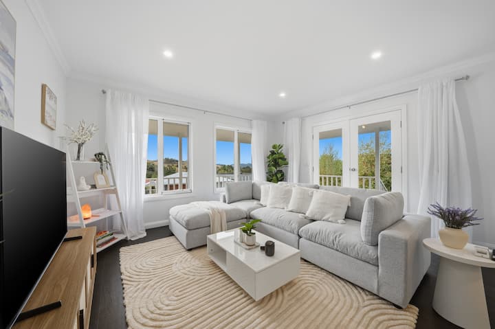 4br Family Home Near Airport Sleeps 8 - Hobart