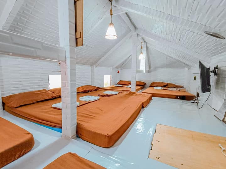 Family Villa In Baler W/ Pool & Spa Tub – 25 Pax - Baler