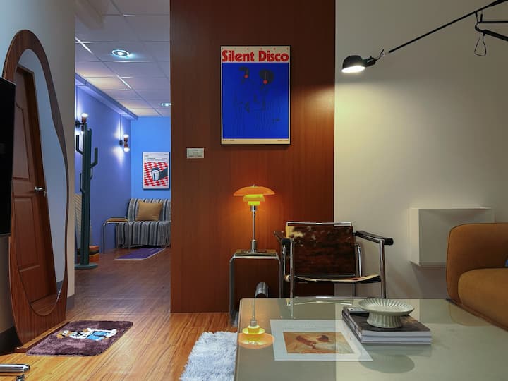 Brand New Retro Blue Apt|ximending|lungshan Temple - Taipei