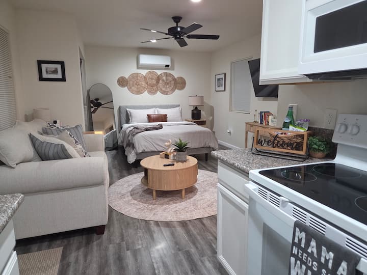 The Nest: A La Loma Guest House - Modesto, CA