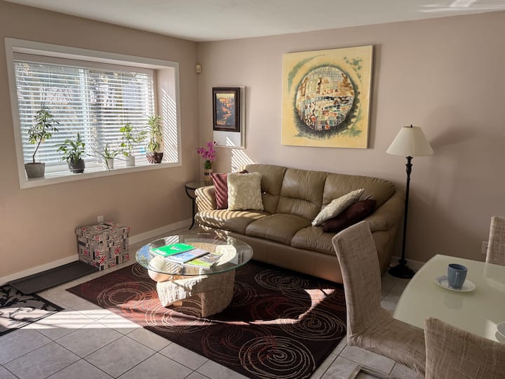 East Van Guesthouse / 20 Min To Downtown Van - Vancouver