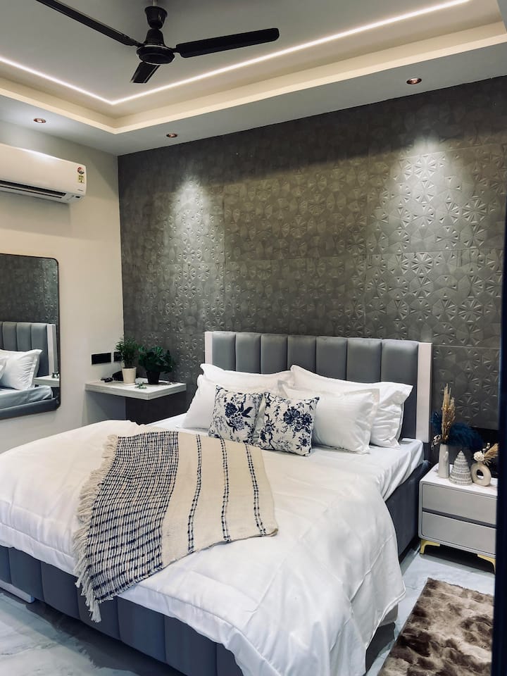 The Lumen Collection Ii - Gurugram