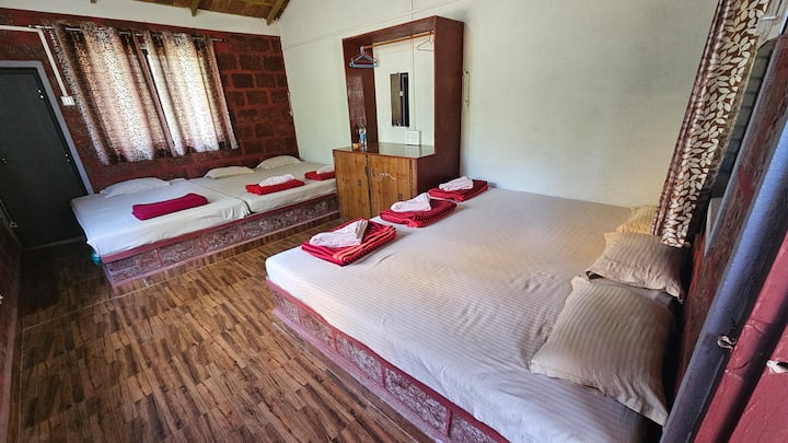 Tulsi Homestay Dormitory In Dandeli - Dandeli