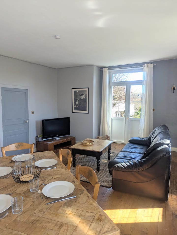 Meyssac Centre. Appartement 2 à 5 Personnes - Collonges-la-Rouge