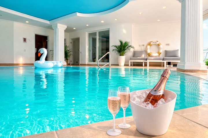 Villa Iris • Holiday Pool Party Events Near Basel - Bad Bellingen