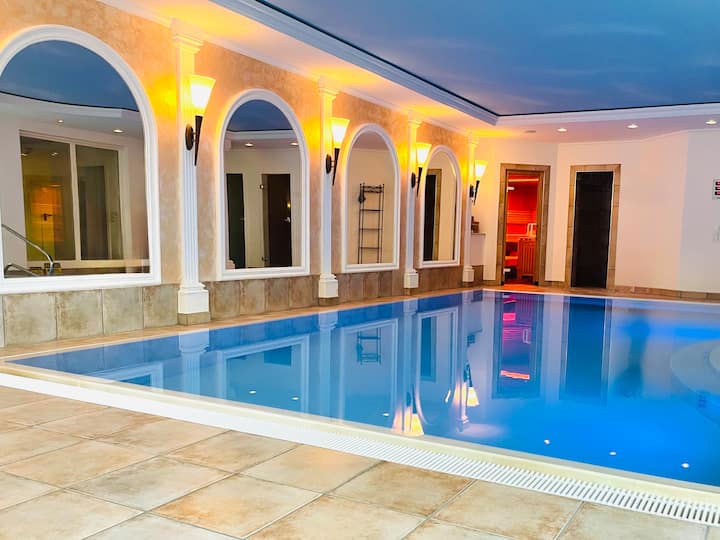 Luxury Pool Villa Near Basel Party & Event Retreat - Badenweiler